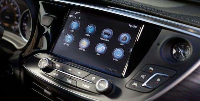 2020 Buick Envision Technology & Cargo Features