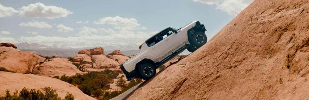 2022 GMC HUMMER EV Pickup Edition 1 Off-Road Driving Specs