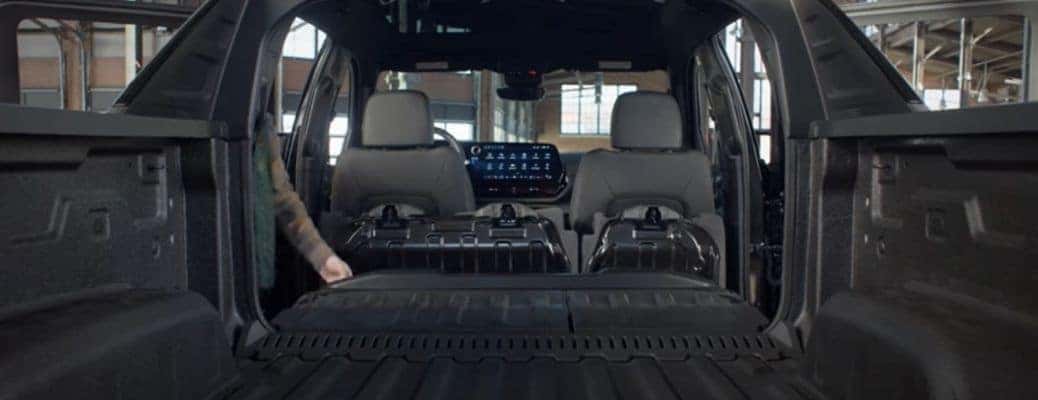 How to use the Chevrolet Multi-Flex Midgate | Carl Black Chevrolet ...