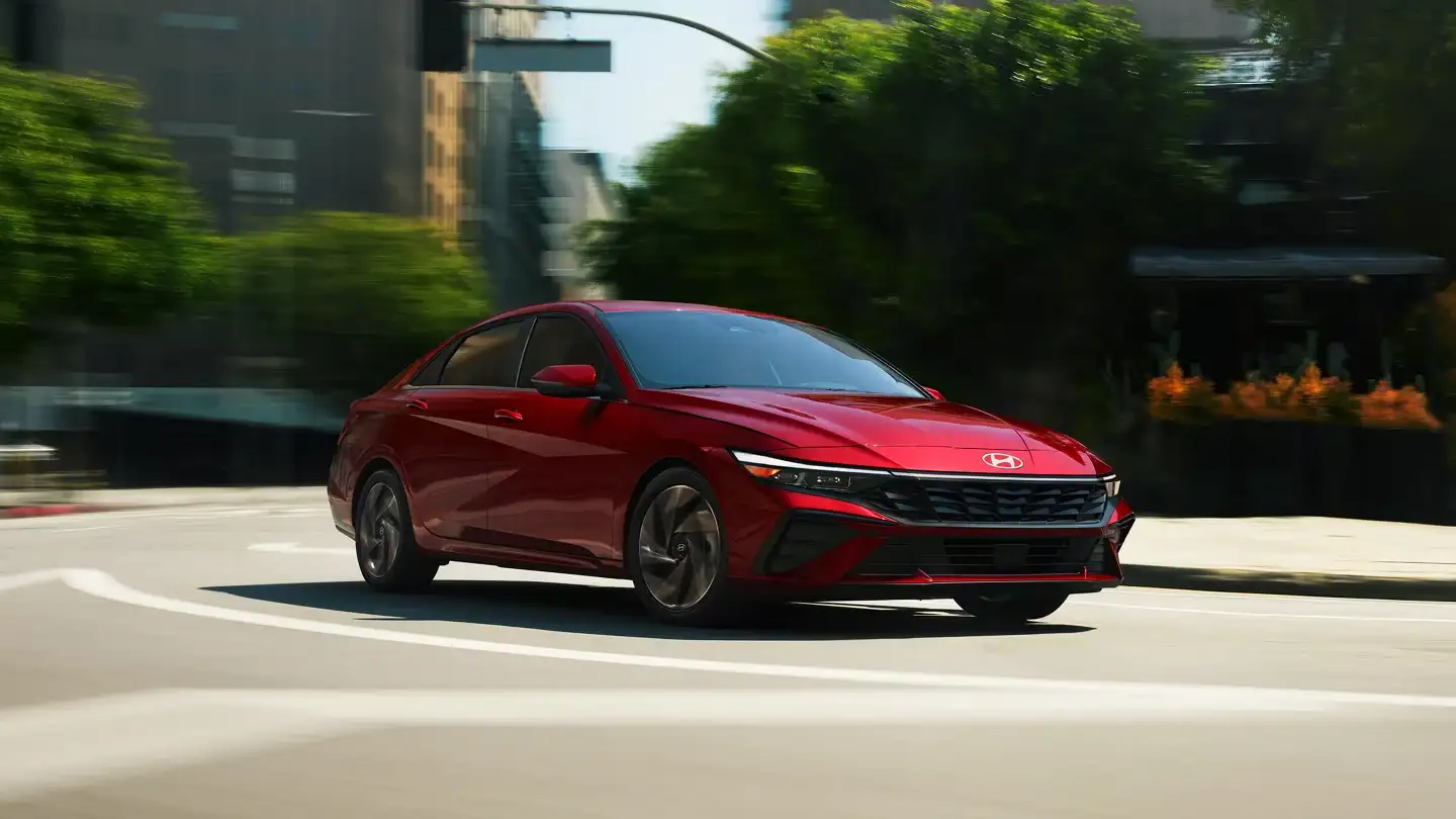 Discover the 2025 Hyundai Elantra | Oxmoor Hyundai
